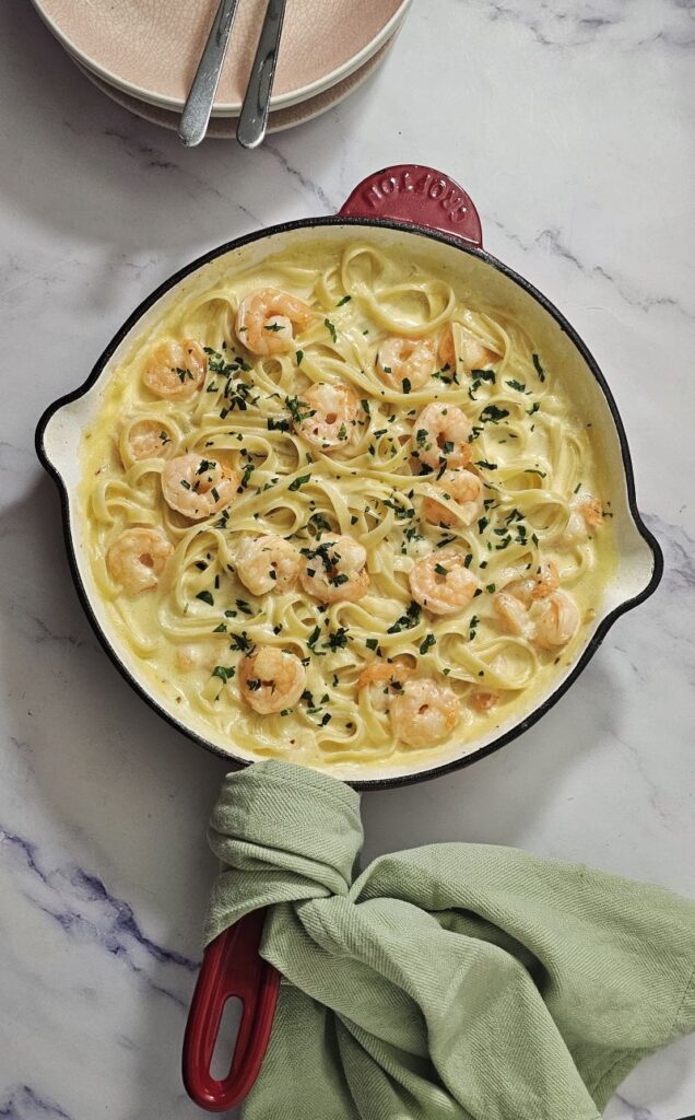 Creamy Garlic Prawn Pasta